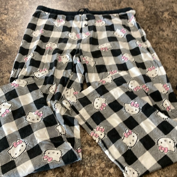 Hello Kitty | Pajamas | M Hello Kitty Flannel Pj Bottoms | Poshmark